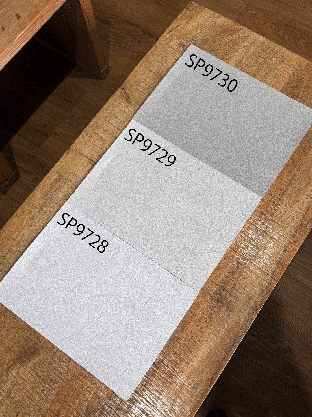 メインの壁紙に迷ったらコレ 2024年版(サンゲツ編) 吉祥寺の工務店ジェネシスのスタッフブログ